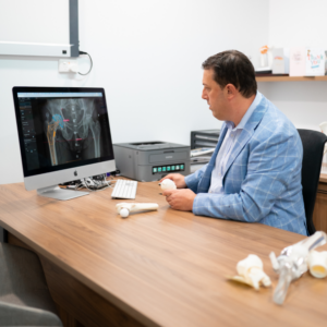 Mr Ilan Freedman | Orthopeadic Surgeon